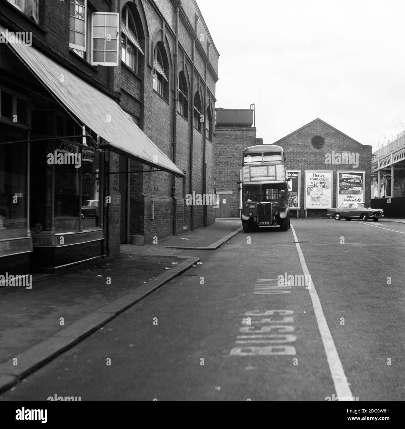 Transport transportation century britain hi-res stock photography and ...