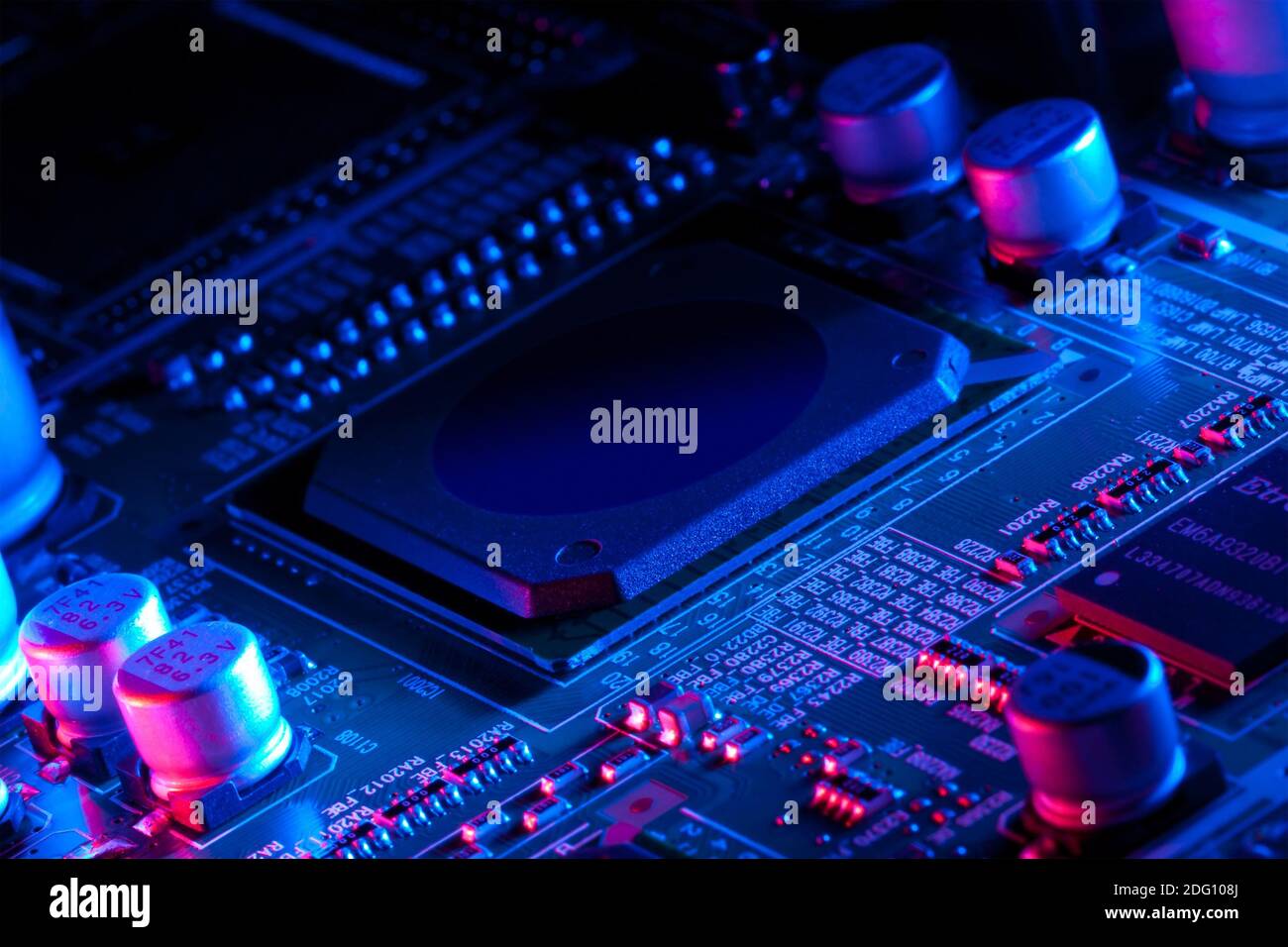 Microelectronics science hi-res stock photography and images - Alamy