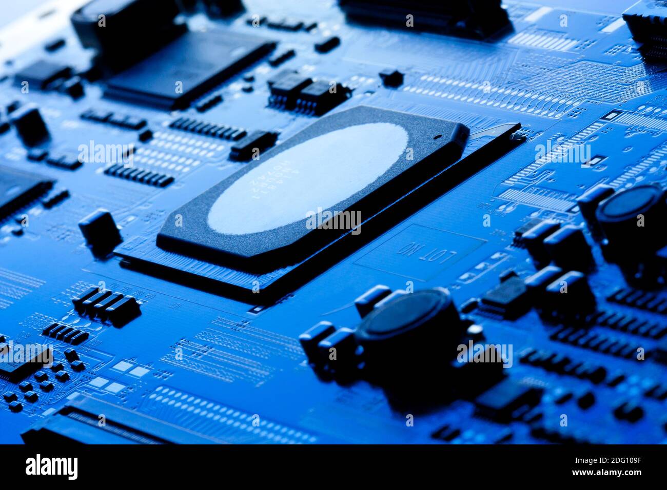 Electronics machine hi-res stock photography and images - Alamy
