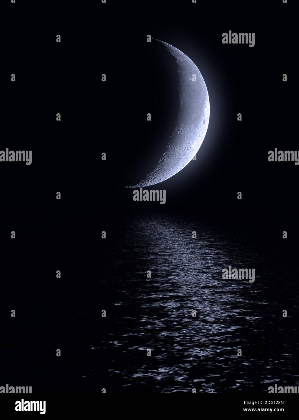 Half moon dark sky hi-res stock photography and images - Alamy