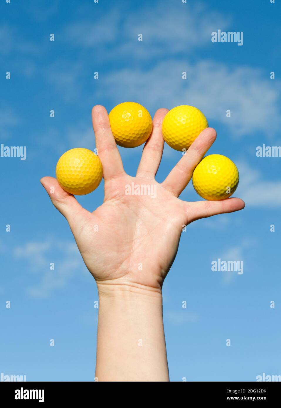 Four row game hi-res stock photography and images - Alamy