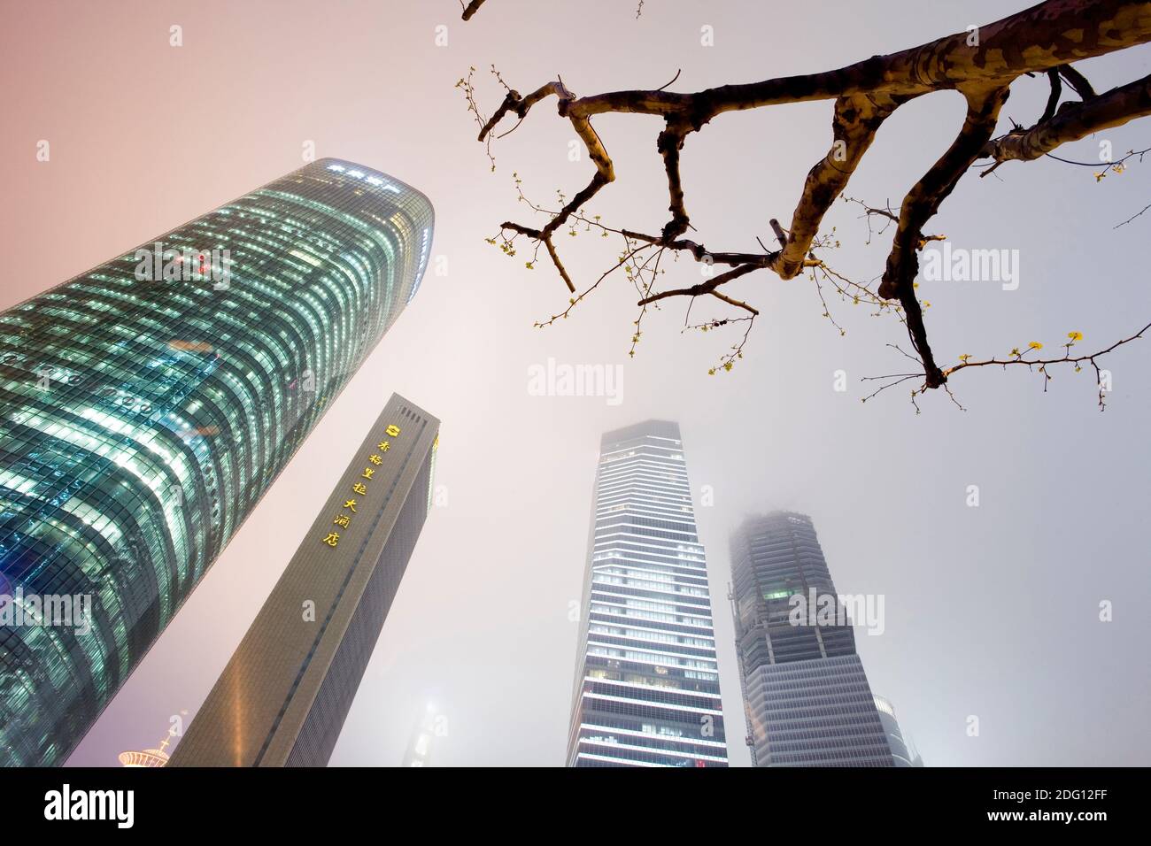 One lujiazui tower hi-res stock photography and images - Alamy