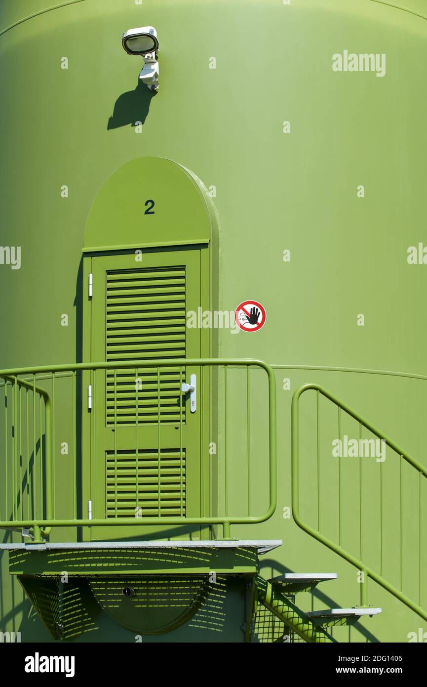 Plant entrance hi-res stock photography and images - Alamy