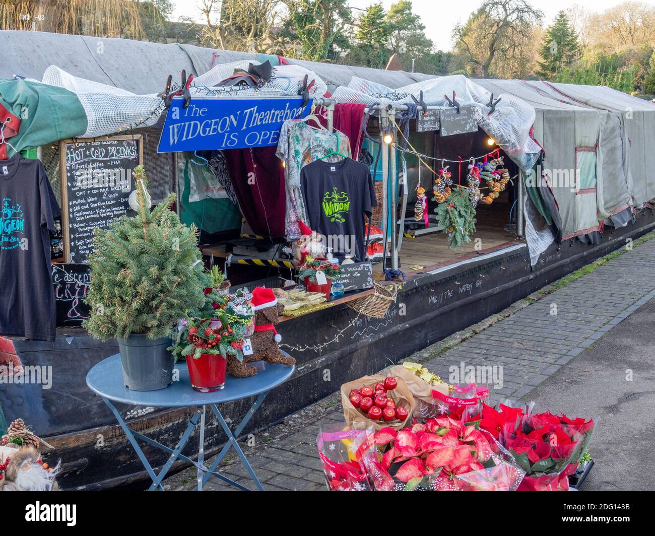 Widgeon theatre boat hi-res stock photography and images - Alamy