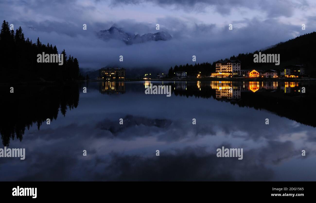 Lago di misurina hi-res stock photography and images - Alamy