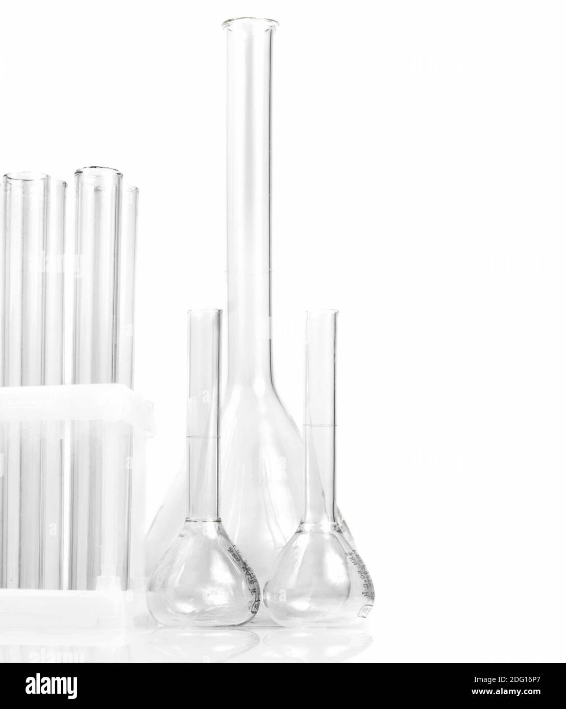 Chemistry lab apparatus hi-res stock photography and images - Alamy