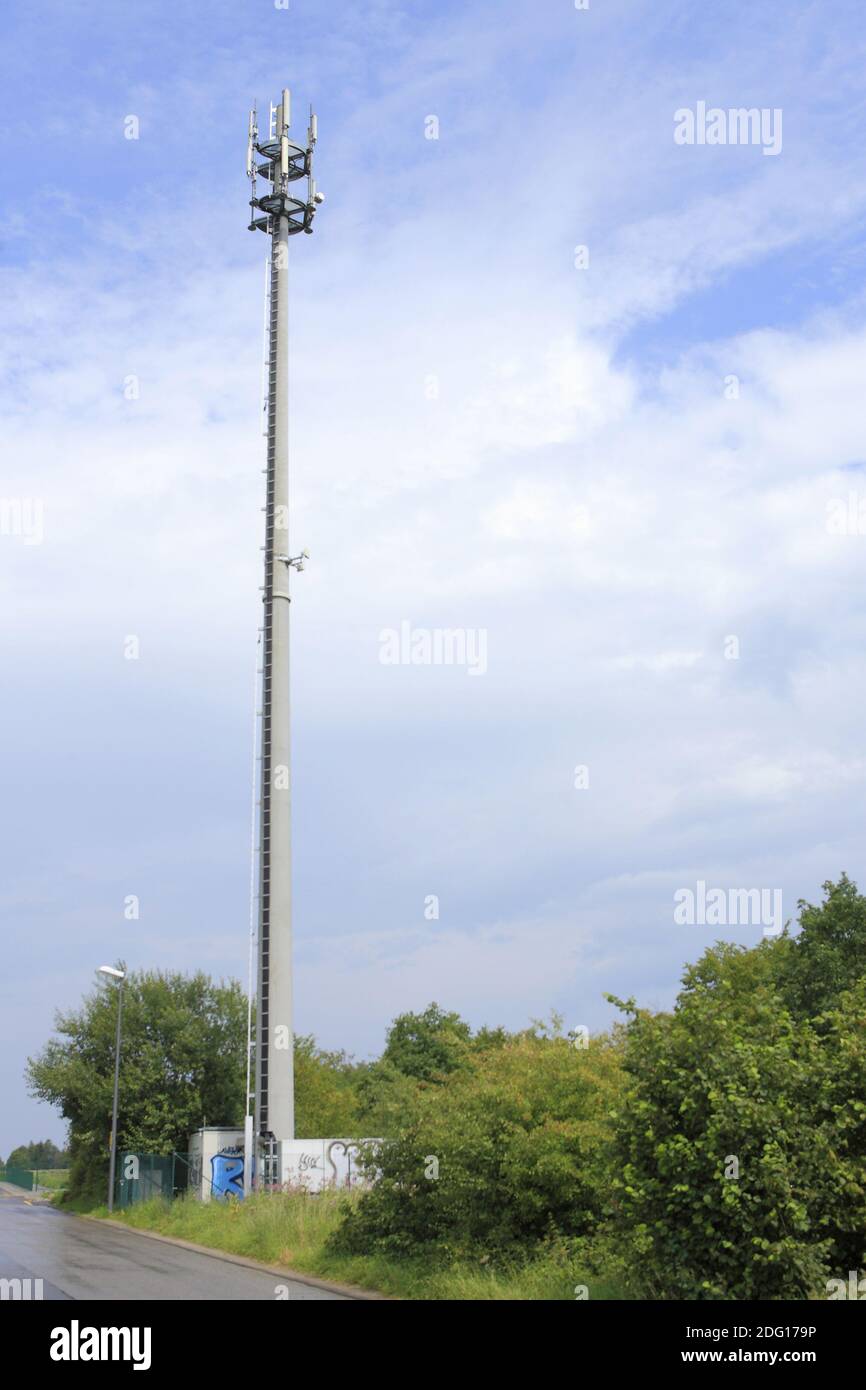 Cellular transmitter hi-res stock photography and images - Alamy