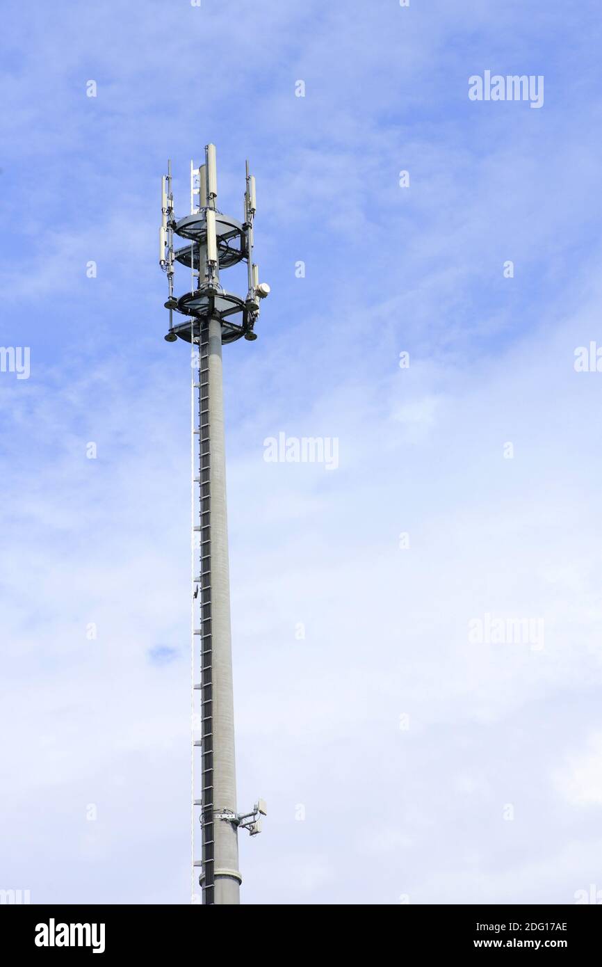 Cellular transmitter hi-res stock photography and images - Alamy