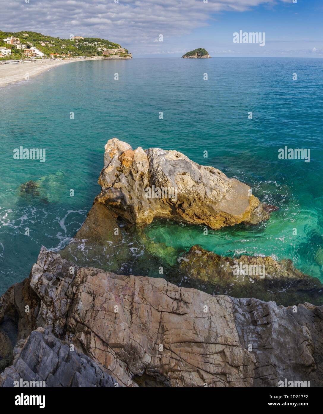 Italian Riviera, Liguria, Rocky coast Stock Photo - Alamy