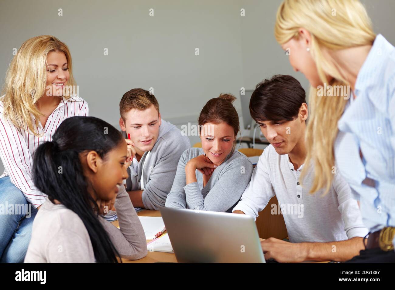 Students doing Internet research Stock Photo - Alamy
