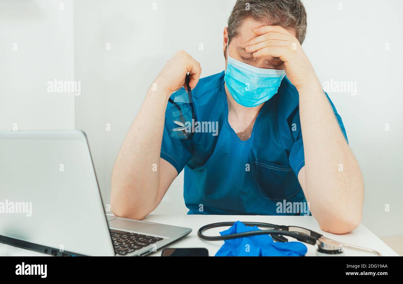 Burnout in medicine hi-res stock photography and images - Alamy