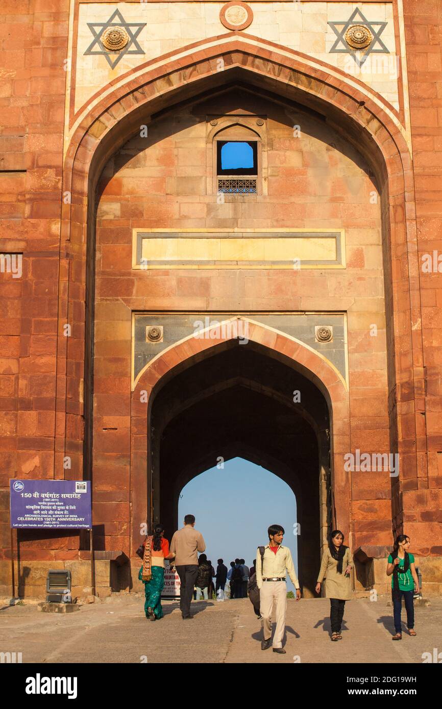 India, Delhi, Old Fort, Entrance gate to Purana Quila Stock Photo - Alamy