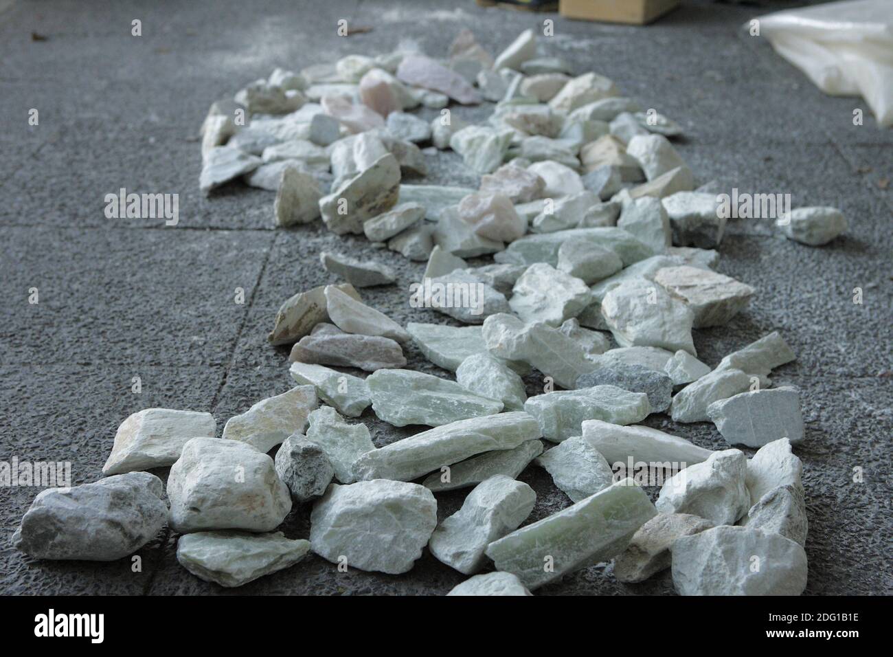 Soapstone hi-res stock photography and images - Alamy