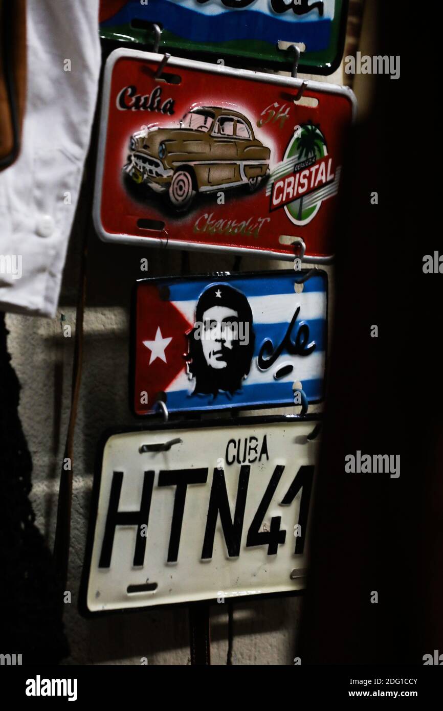 Cuban license plates hi-res stock photography and images - Alamy