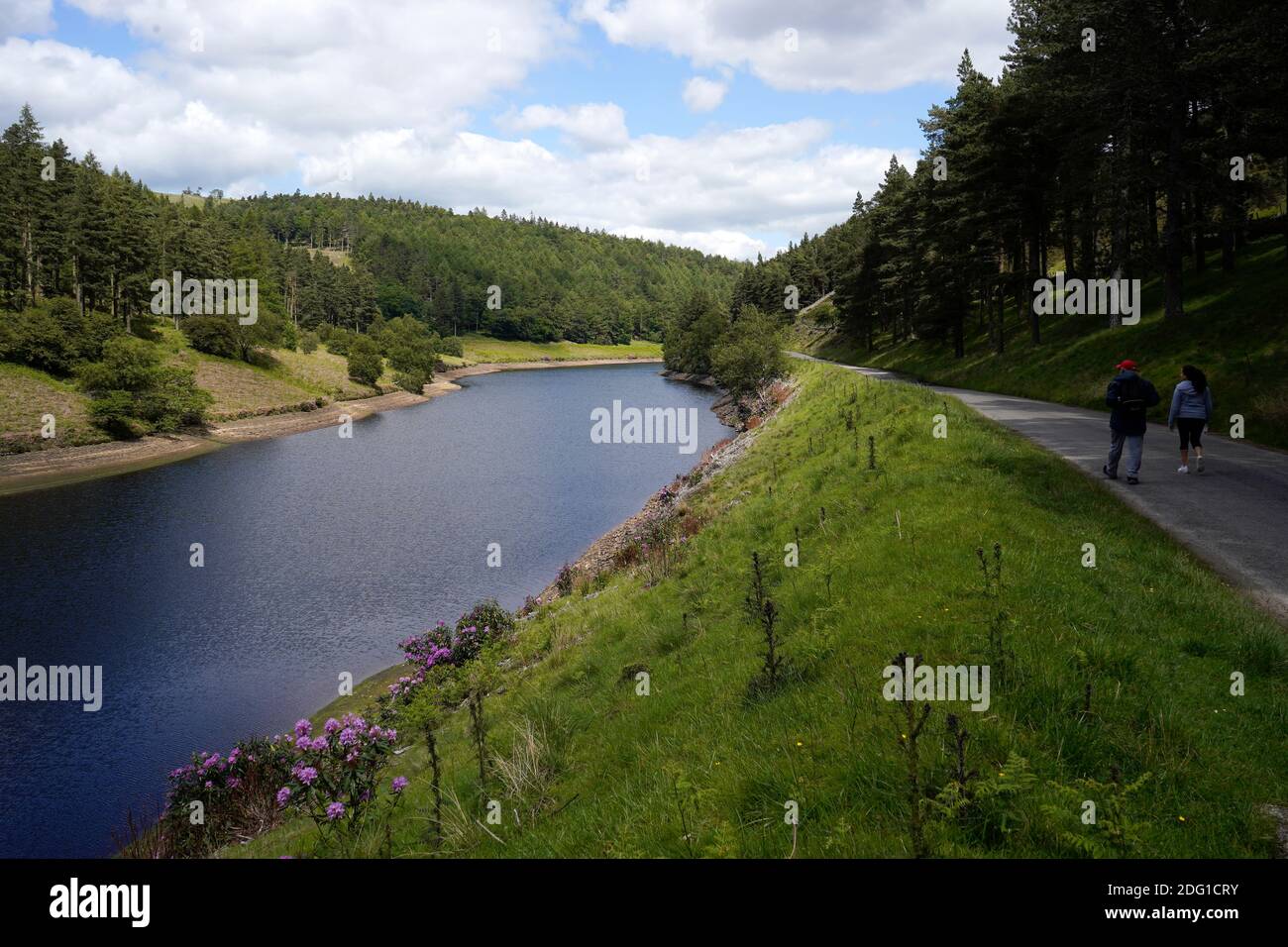 Derwent valley reservoir Derbyshire Peak District England Stock Photo ...