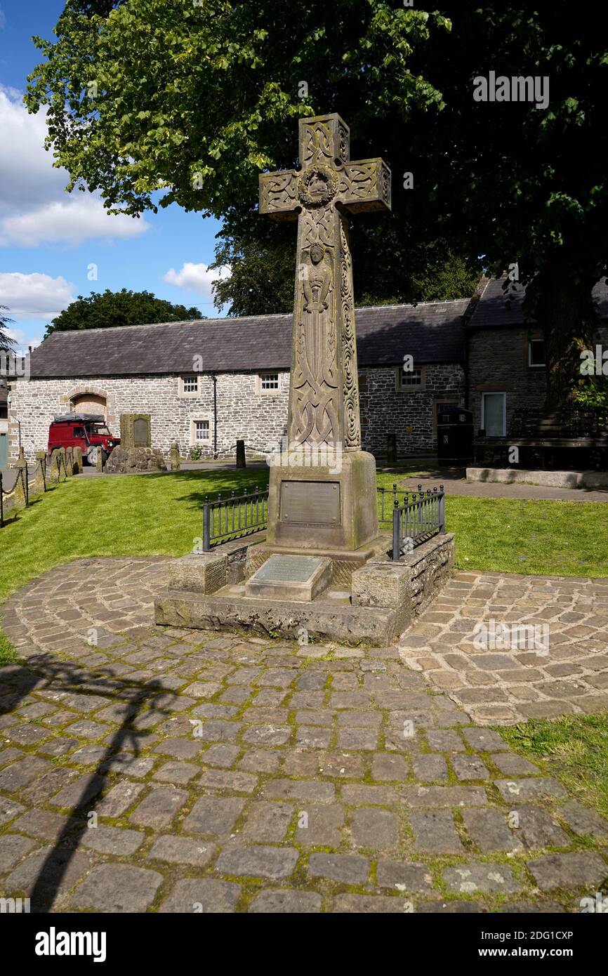 Castleton in the Peak District Derbyshire Stock Photo - Alamy