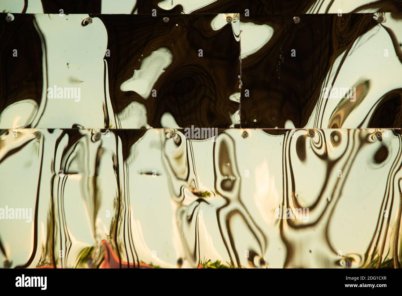 Metallic gold color, shiny reflective textured background Stock Photo ...