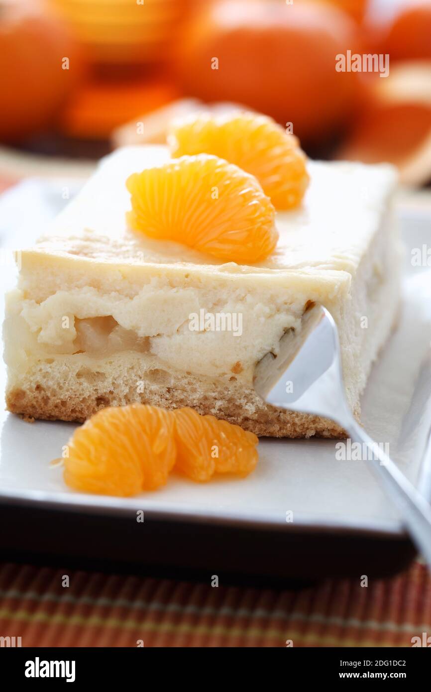 Mandarin cheese cake hi-res stock photography and images - Alamy