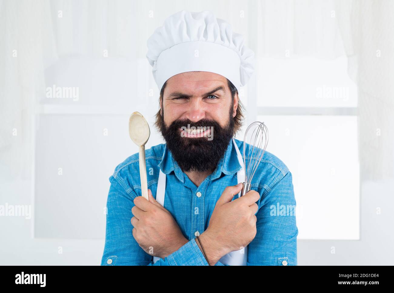 hipster chef in hat prepare healthy meal, professional skills Stock ...