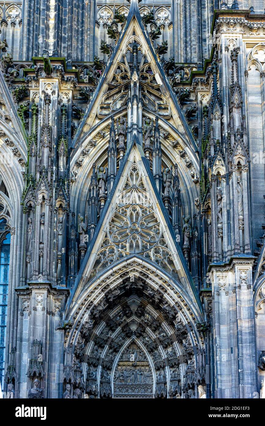 A vertical shot of a beautifully architectured Cologne cathedral with ...