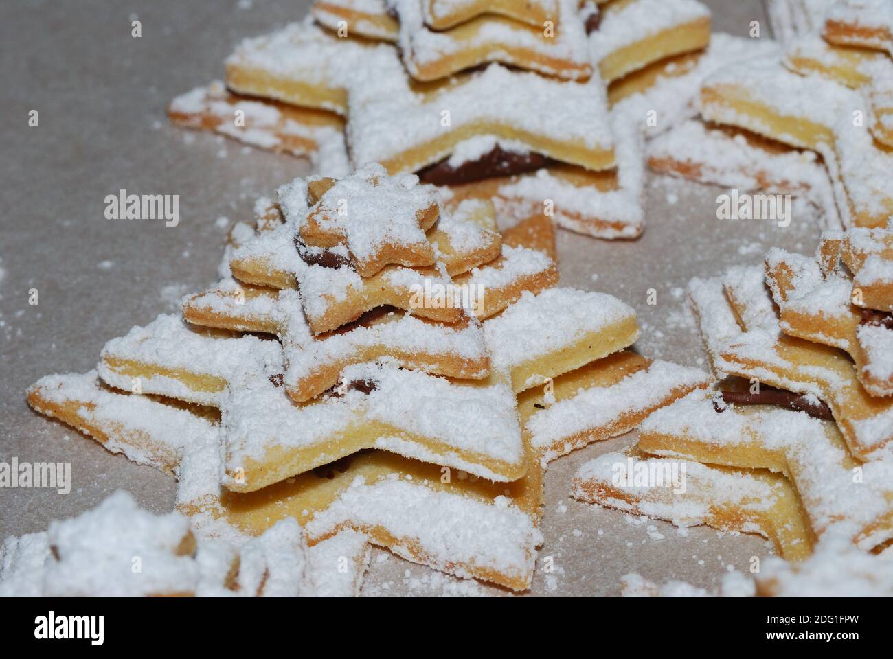 Star biscuits hi-res stock photography and images - Alamy