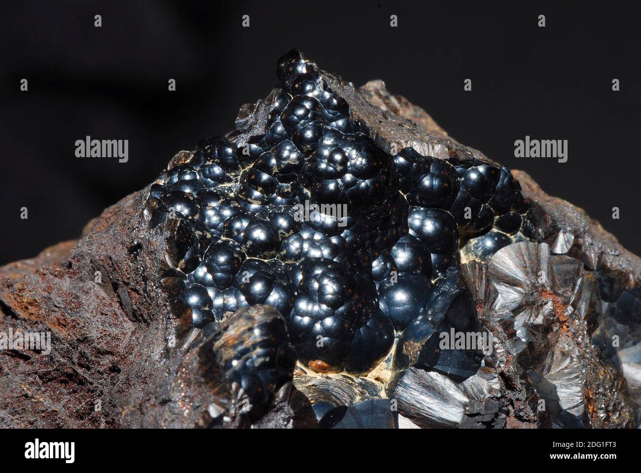 Minerals symbol hi-res stock photography and images - Alamy
