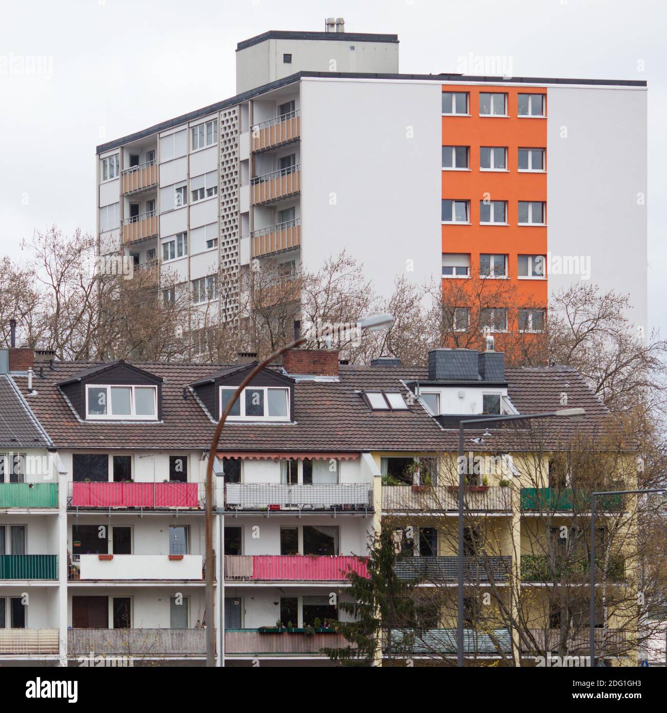 Tower blocks suburbs hi-res stock photography and images - Alamy