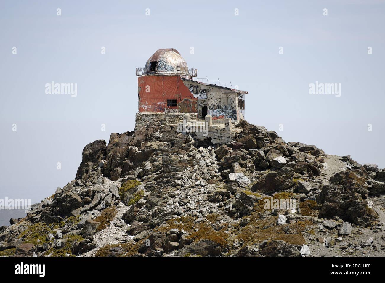 Old observatory hi-res stock photography and images - Alamy