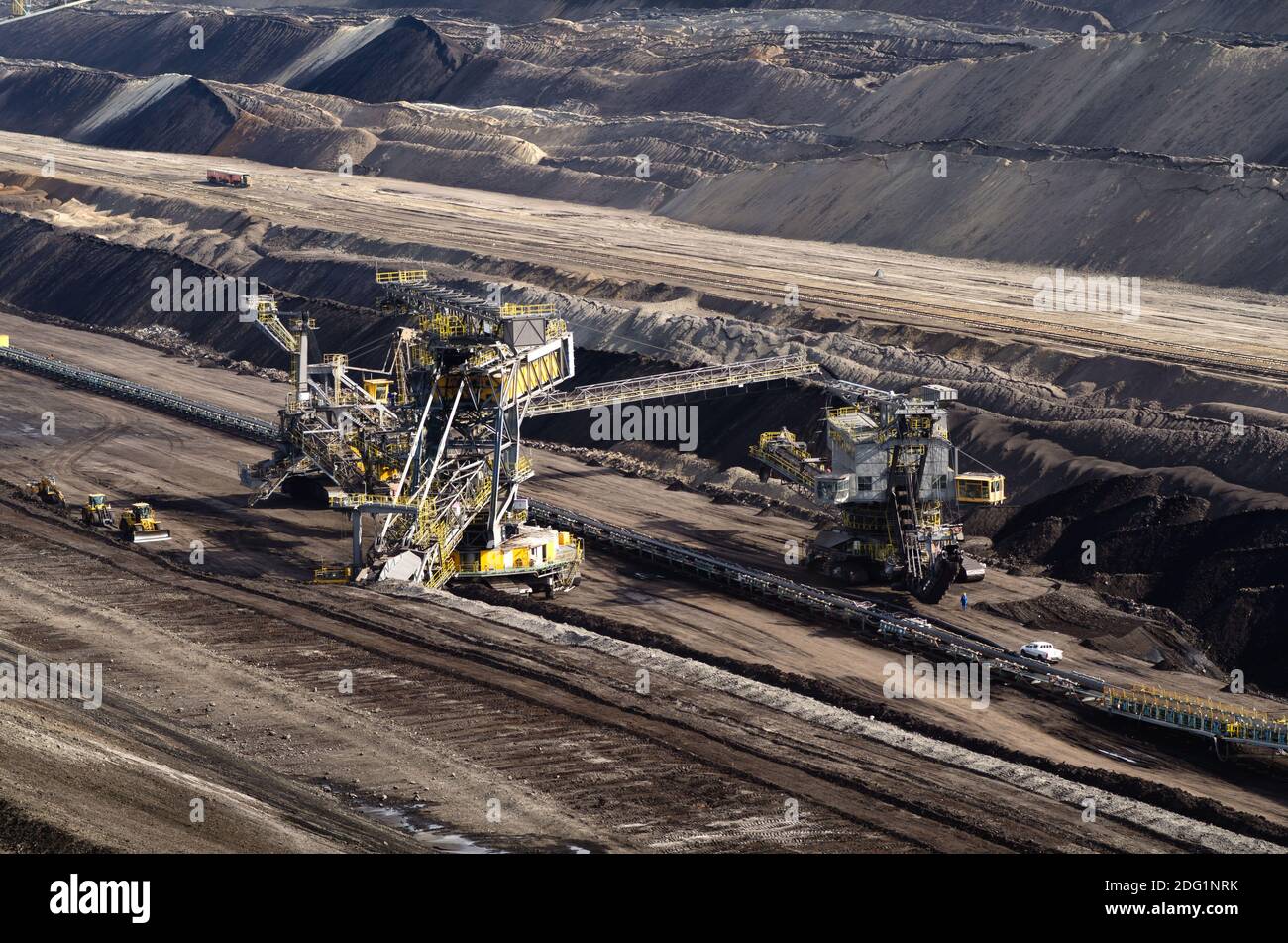 Overburden excavator hi-res stock photography and images - Alamy