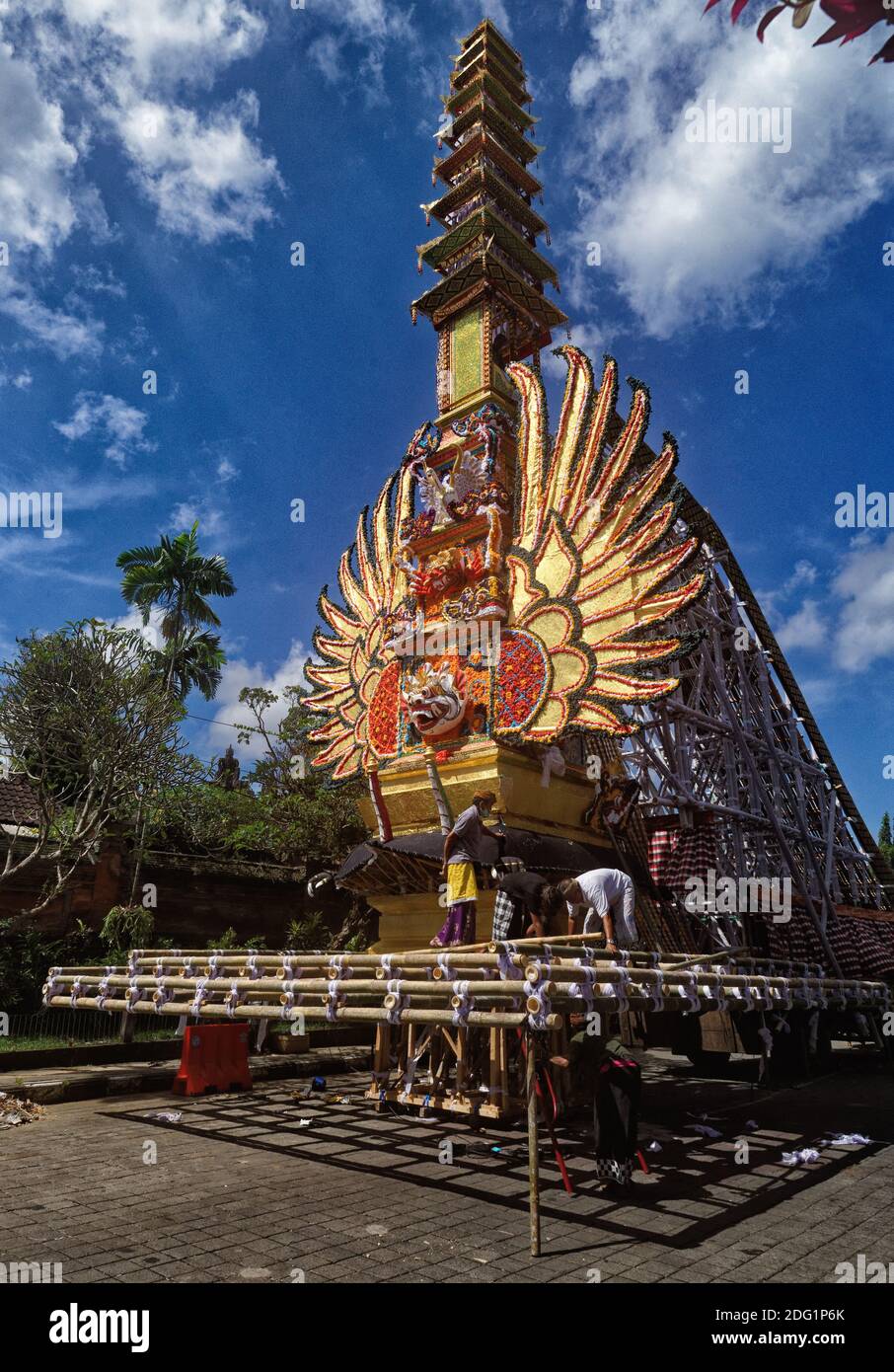 Ceremonial funeral pyre under construction and decoration close to Ubud ...
