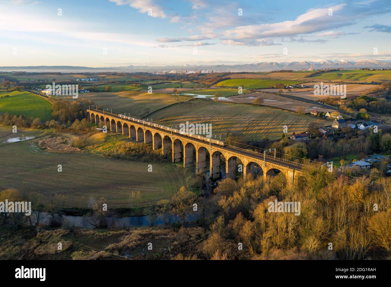 River avon west lothian hi-res stock photography and images - Alamy