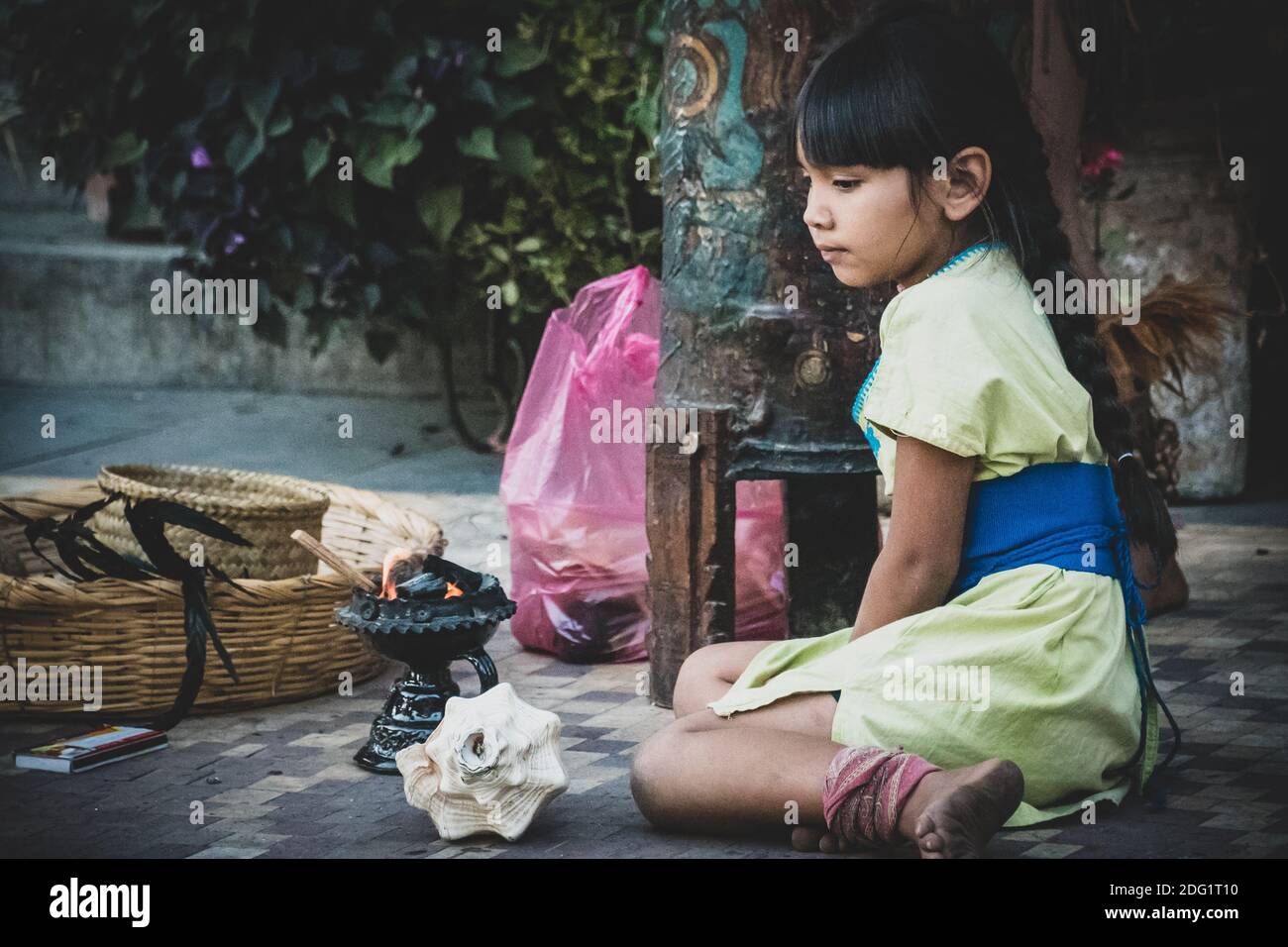 Mayans dance hi-res stock photography and images - Alamy