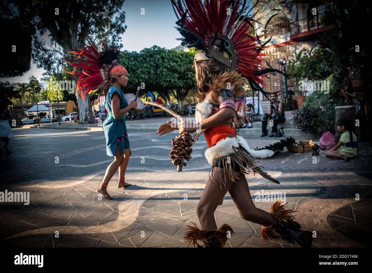 Mayan dance hi-res stock photography and images - Alamy
