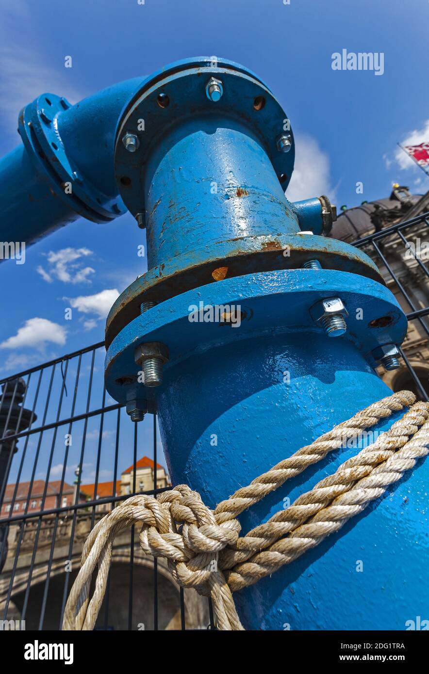 Line supply hi-res stock photography and images - Alamy