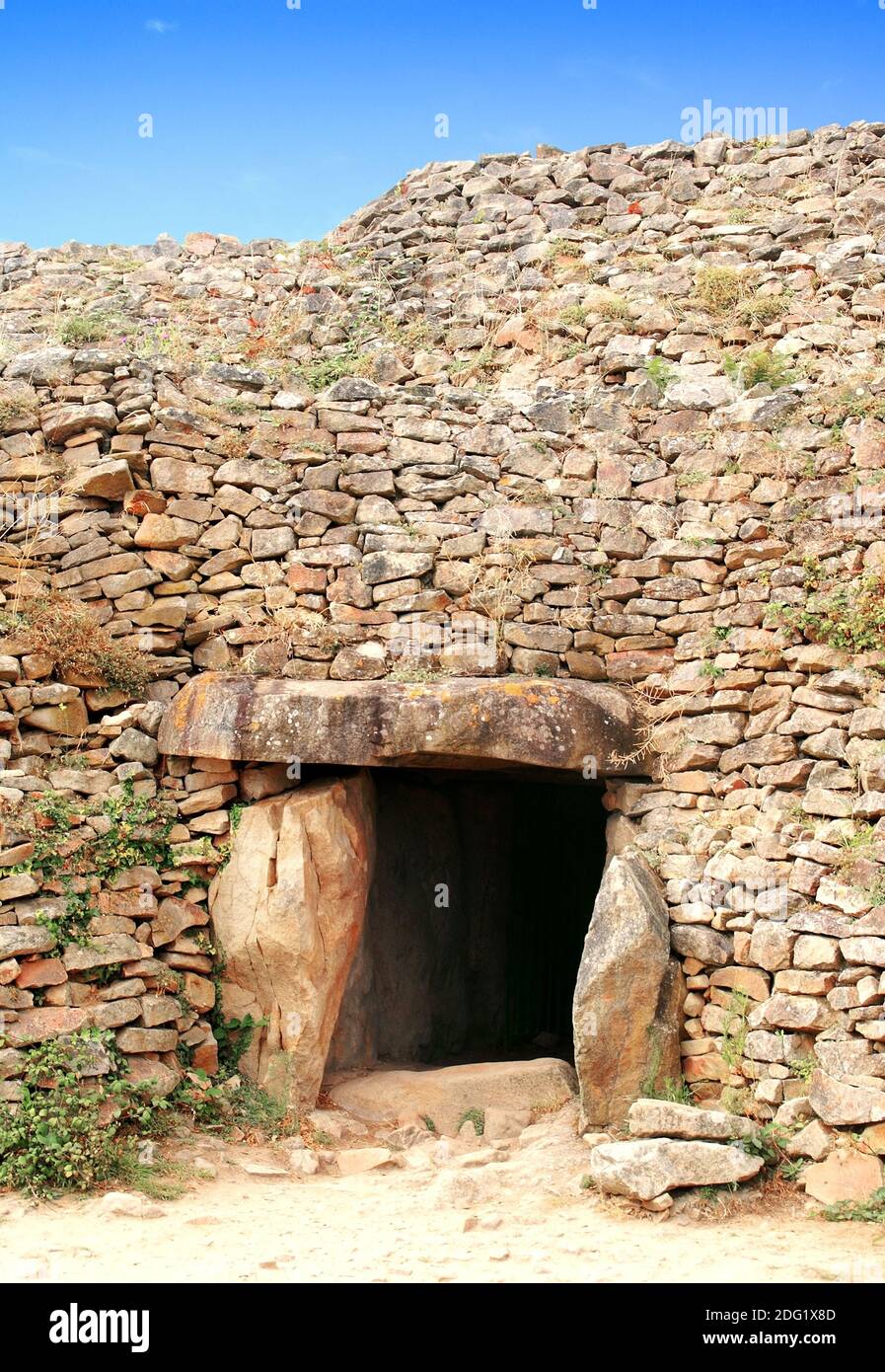 Tumulus culture hi-res stock photography and images - Alamy