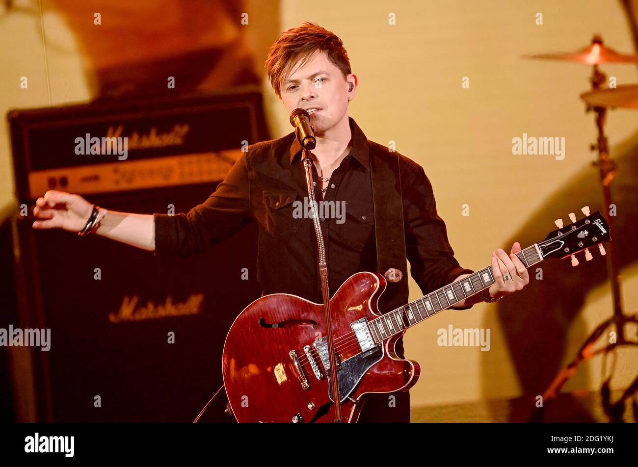 Michael patrick kelly singer hi-res stock photography and images - Alamy