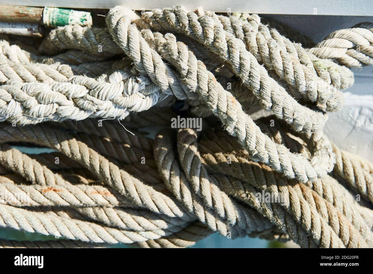 Detail of the old rope of boat Stock Photo - Alamy