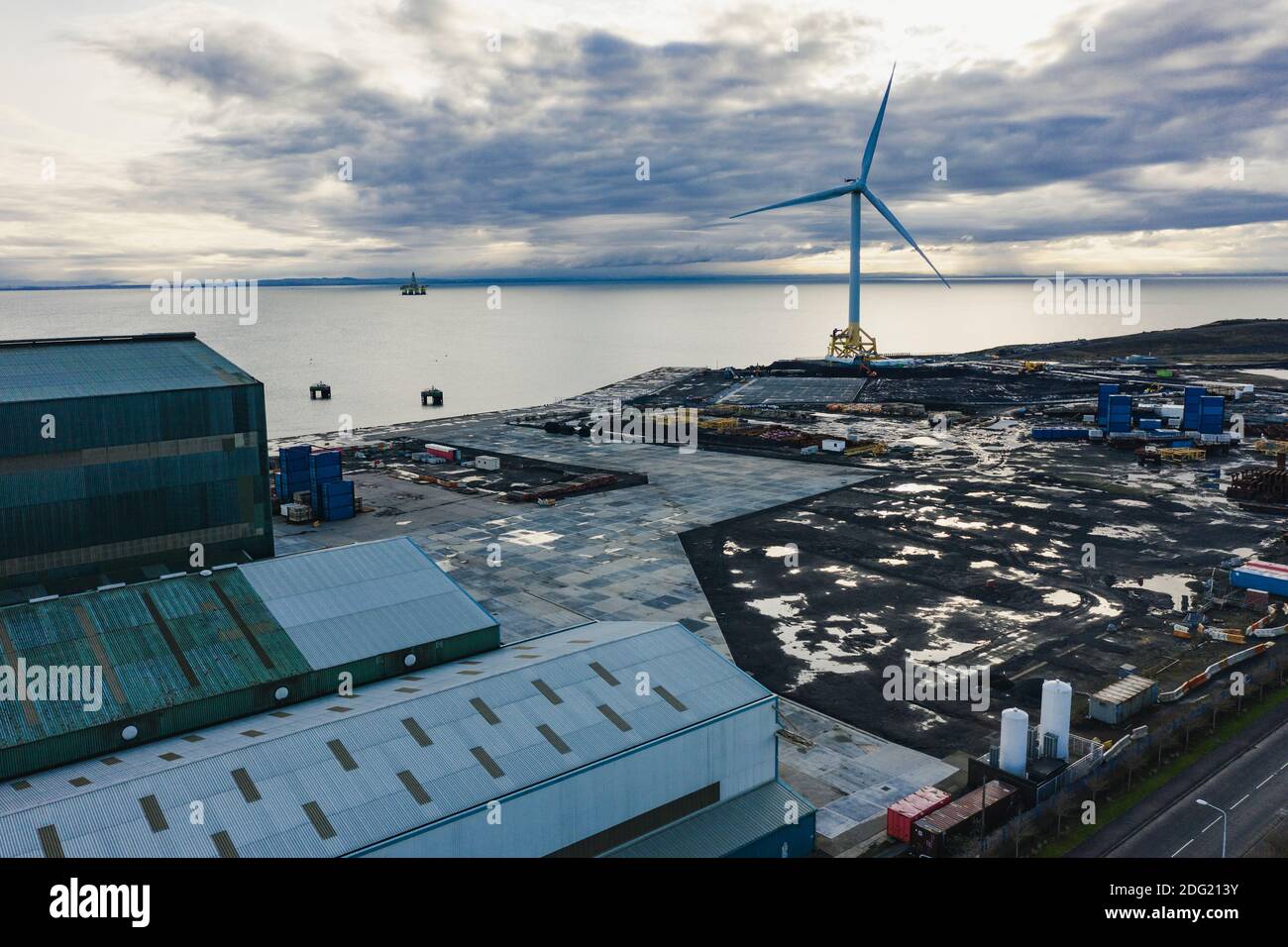 Offshore engineering firm hi-res stock photography and images - Alamy