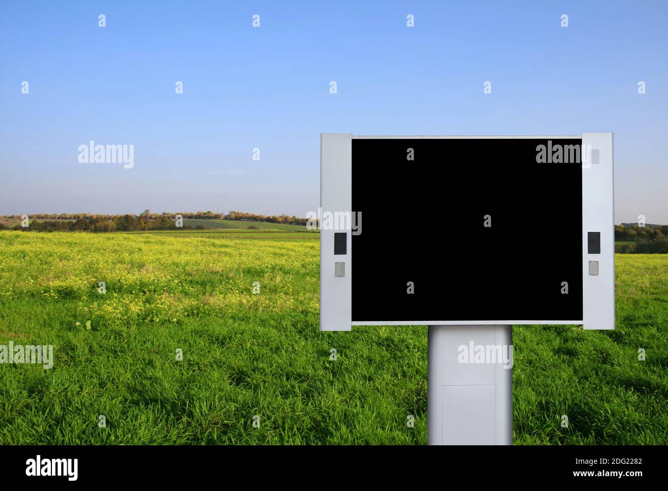 Blank field hi-res stock photography and images - Alamy