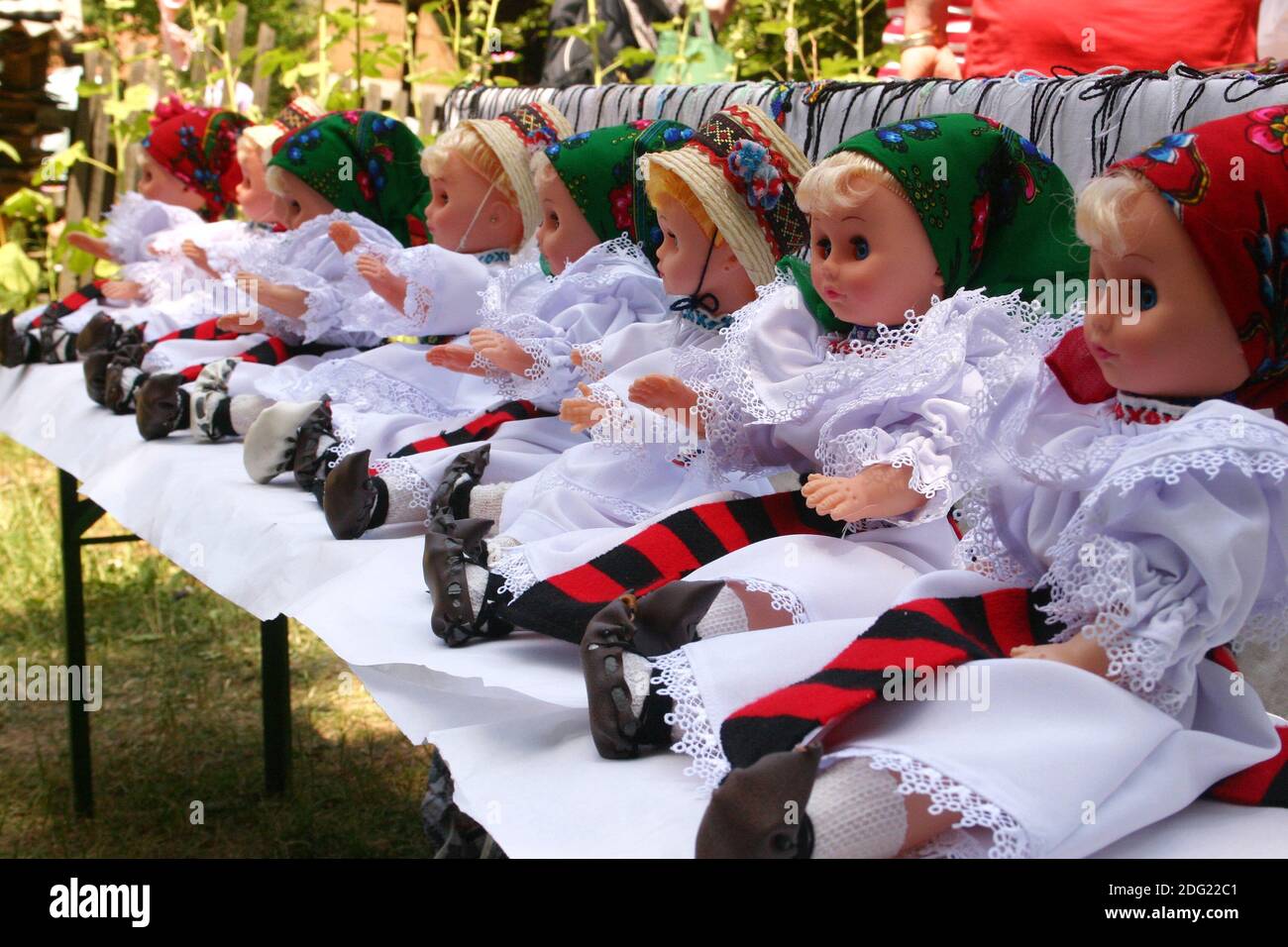 Romanian national folklore authentic hi-res stock photography and ...