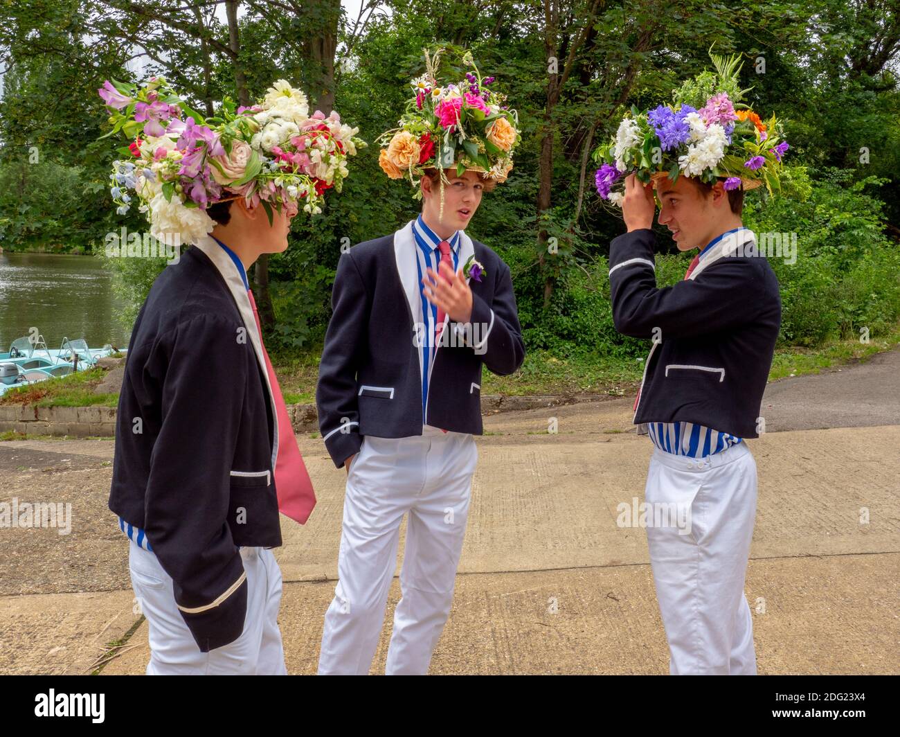 Straw boaters school uniform hi-res stock photography and images - Alamy