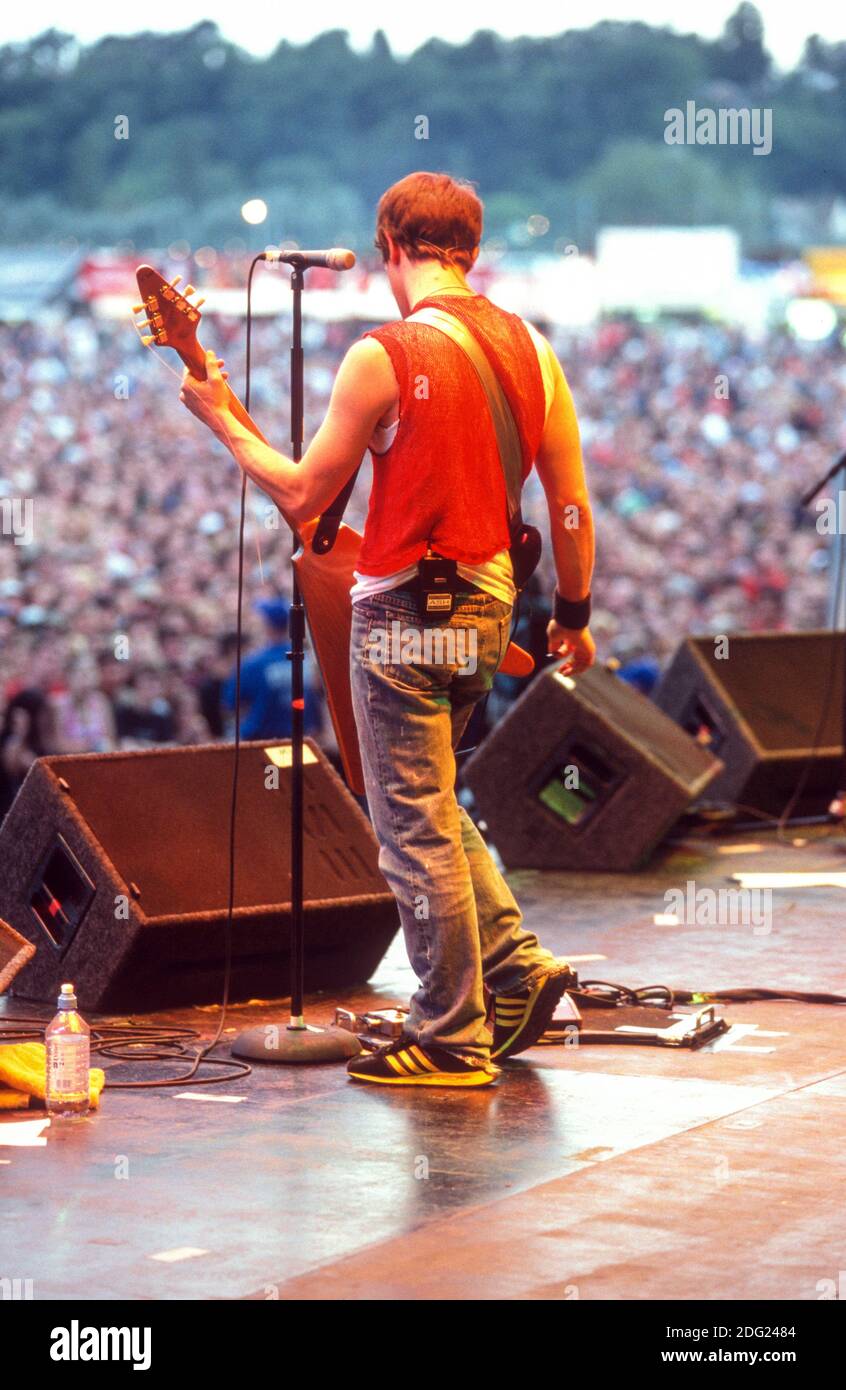 Ash playing the Reading Festival 2002, Reading , Berkshire, England ...