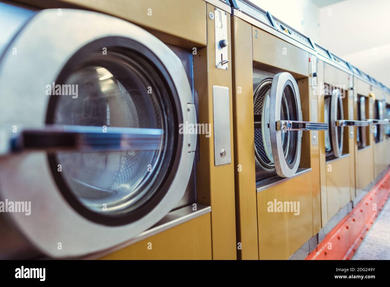 Coin washing hi-res stock photography and images - Alamy