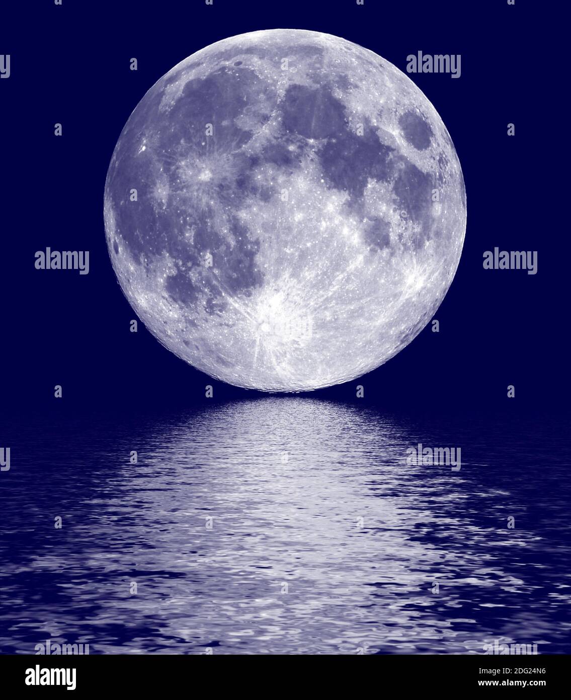 Whole of the moon hi-res stock photography and images - Alamy