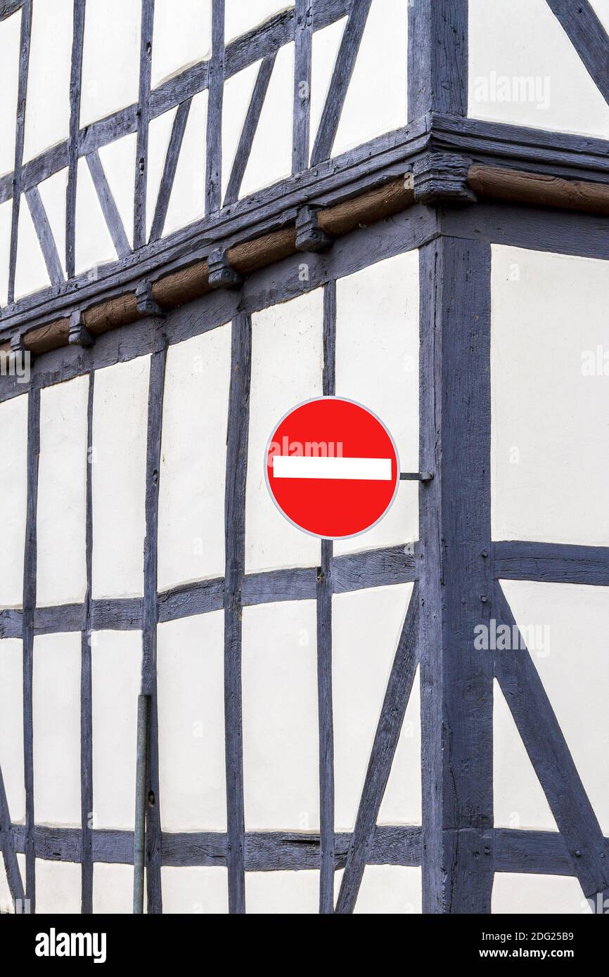 Prohibition of entry Stock Photo - Alamy