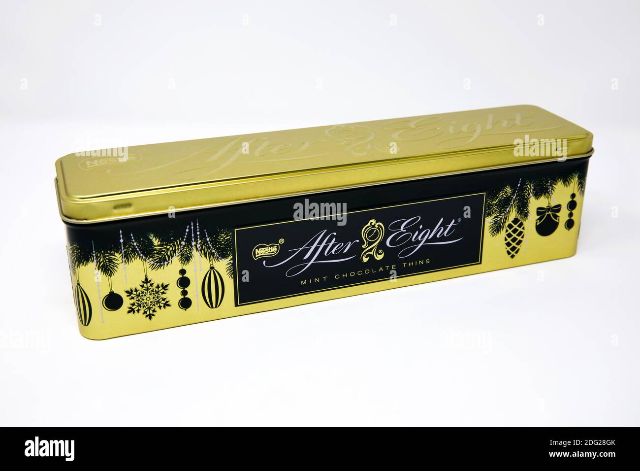 Nestle After Eight Limited Edition Christmas Gift Tin Stock Photo - Alamy