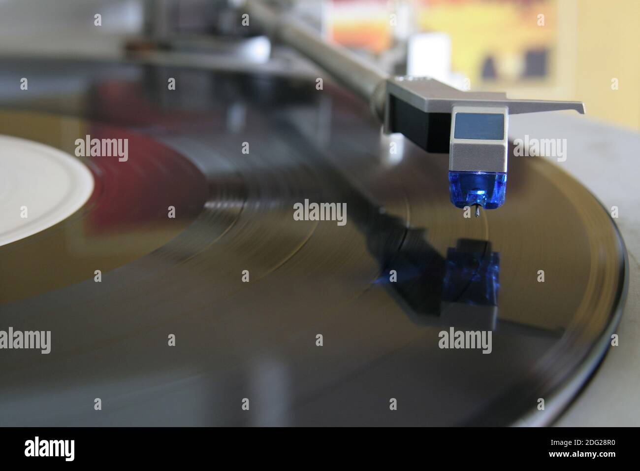 Tonearm hi-res stock photography and images - Alamy