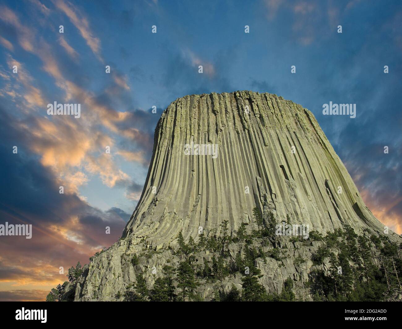 Climbing devils tower hi-res stock photography and images - Alamy
