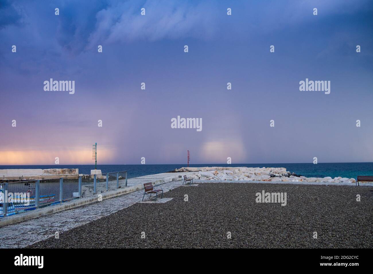 Mola di bari hi-res stock photography and images - Alamy