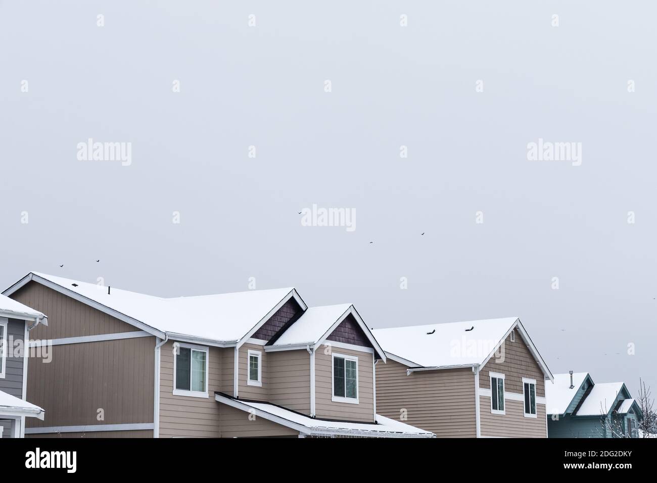 Frost covered rooftops hi-res stock photography and images - Alamy
